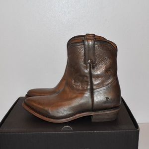 Frye | Shoes | Frye Billy Short Bootie | Poshmark